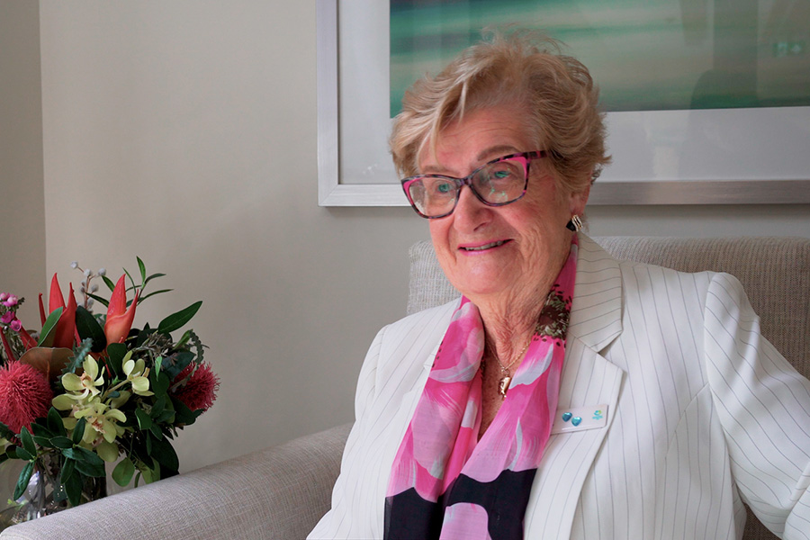 Volunteer at Regis: Why Sue keeps coming back – Regis Aged Care