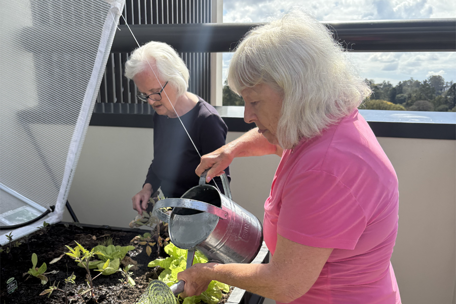 Gardening at Regis Oxley: a relaxing retreat – Regis Aged Care