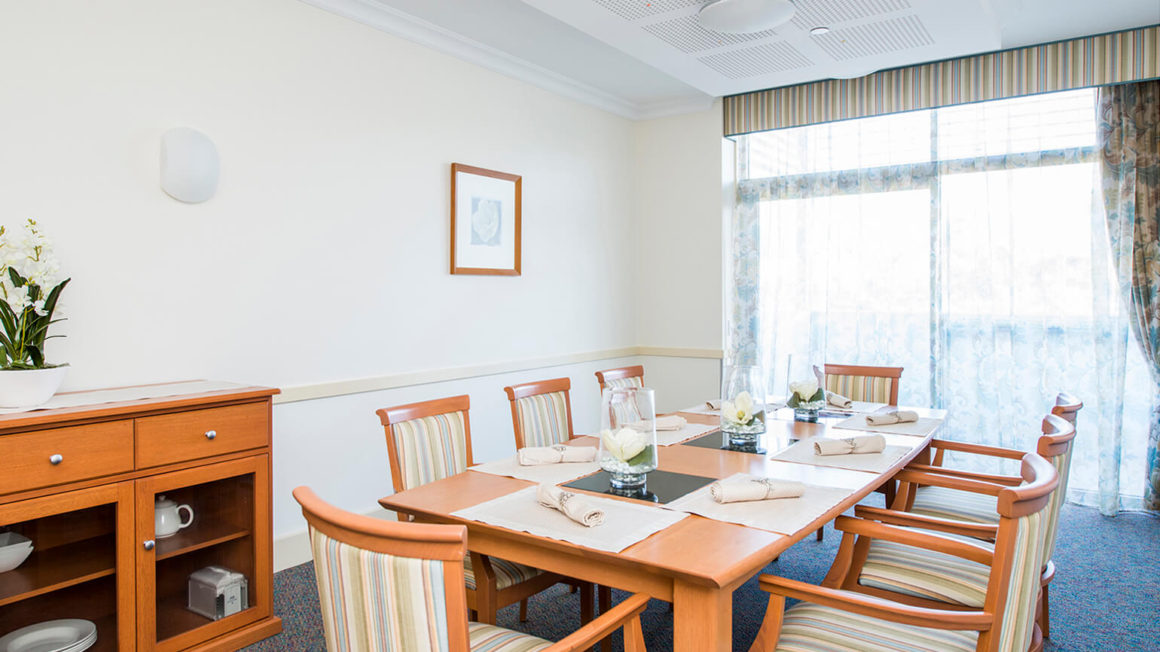 Regis Sandgate Lucinda | Regis Aged Care | Dementia Care